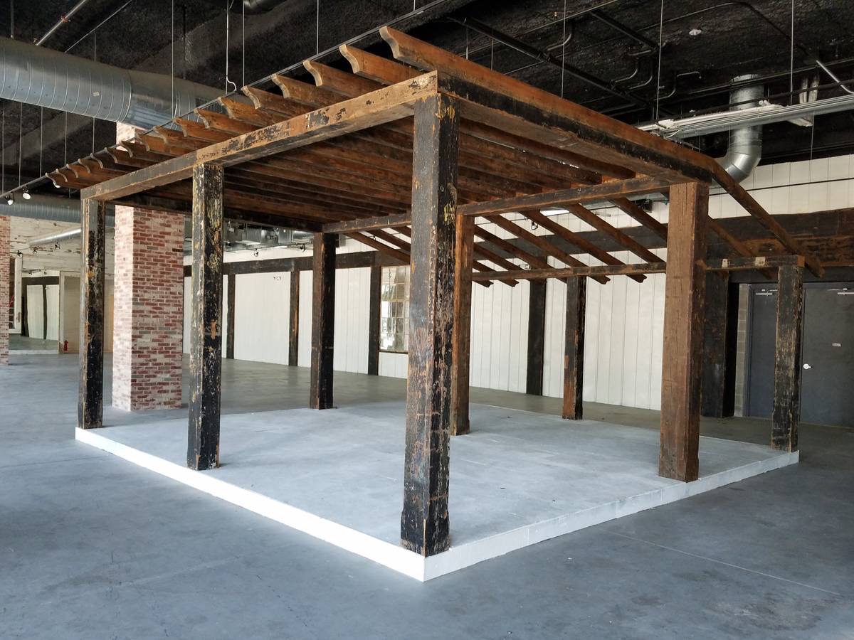 Boxcar Woody Santa Fe – Vintage Wood, Live Edge Slabs, Reclaimed Lumber